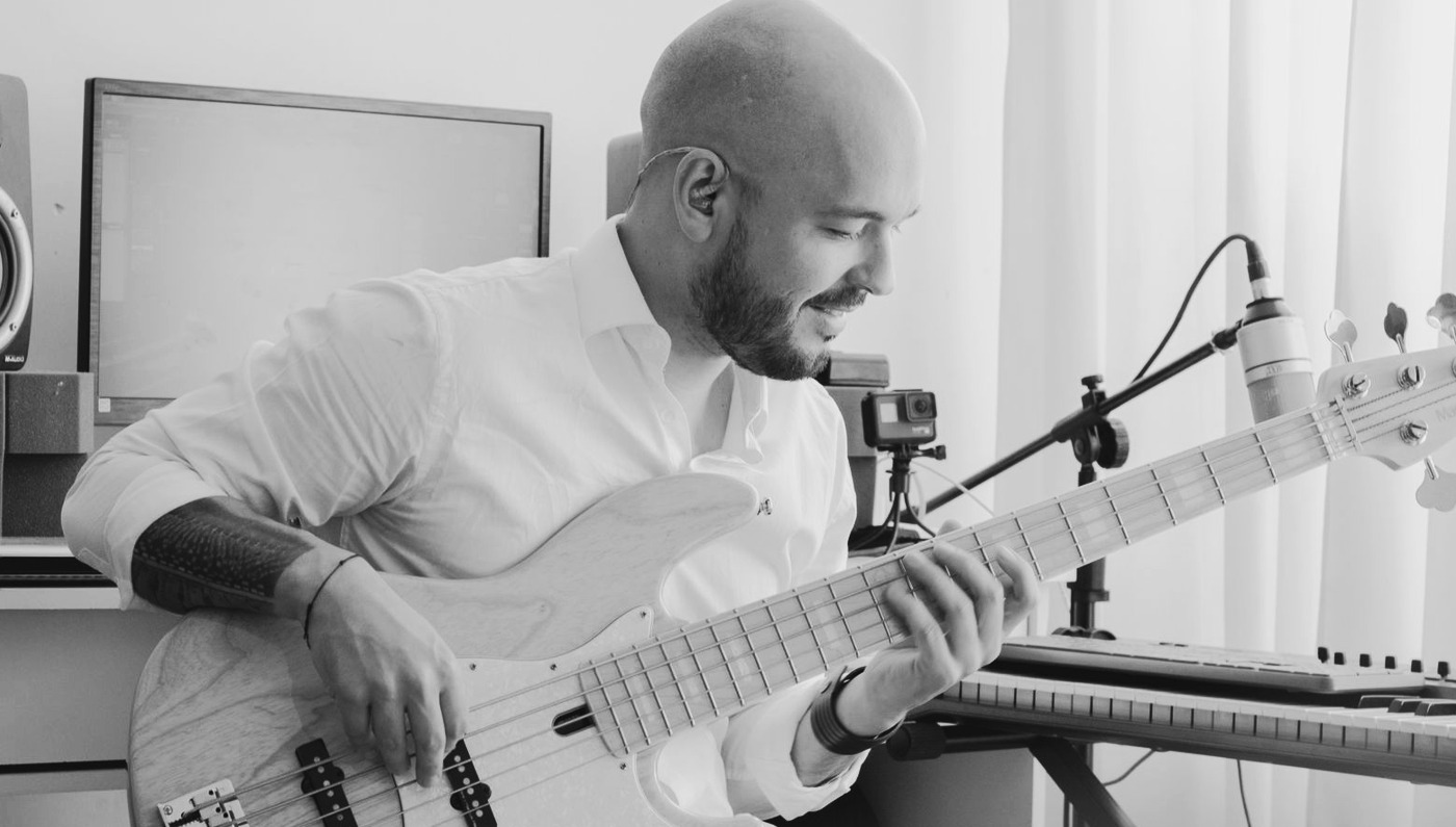 Daniel Acuña - LATIN VOX MACHINE